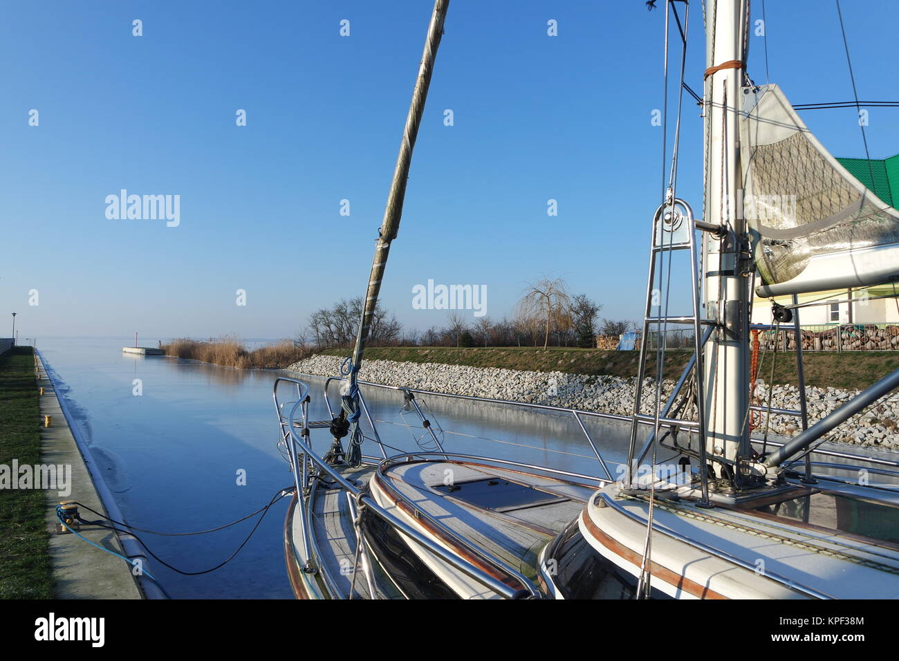 winter time in the marina Stock Photo - Alamy