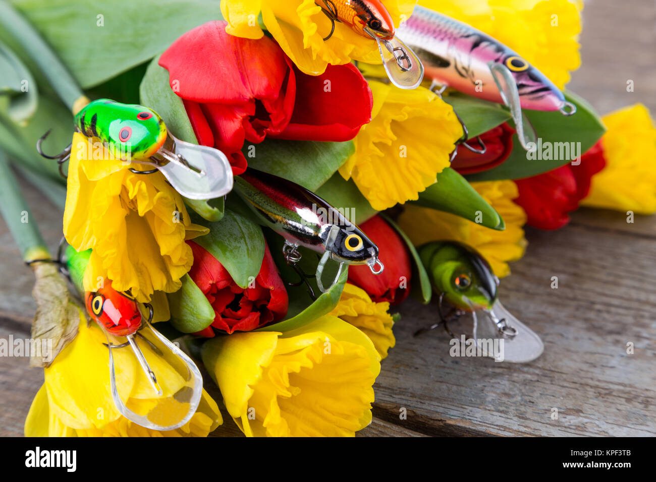 Women catch bouquet hi-res stock photography and images - Alamy