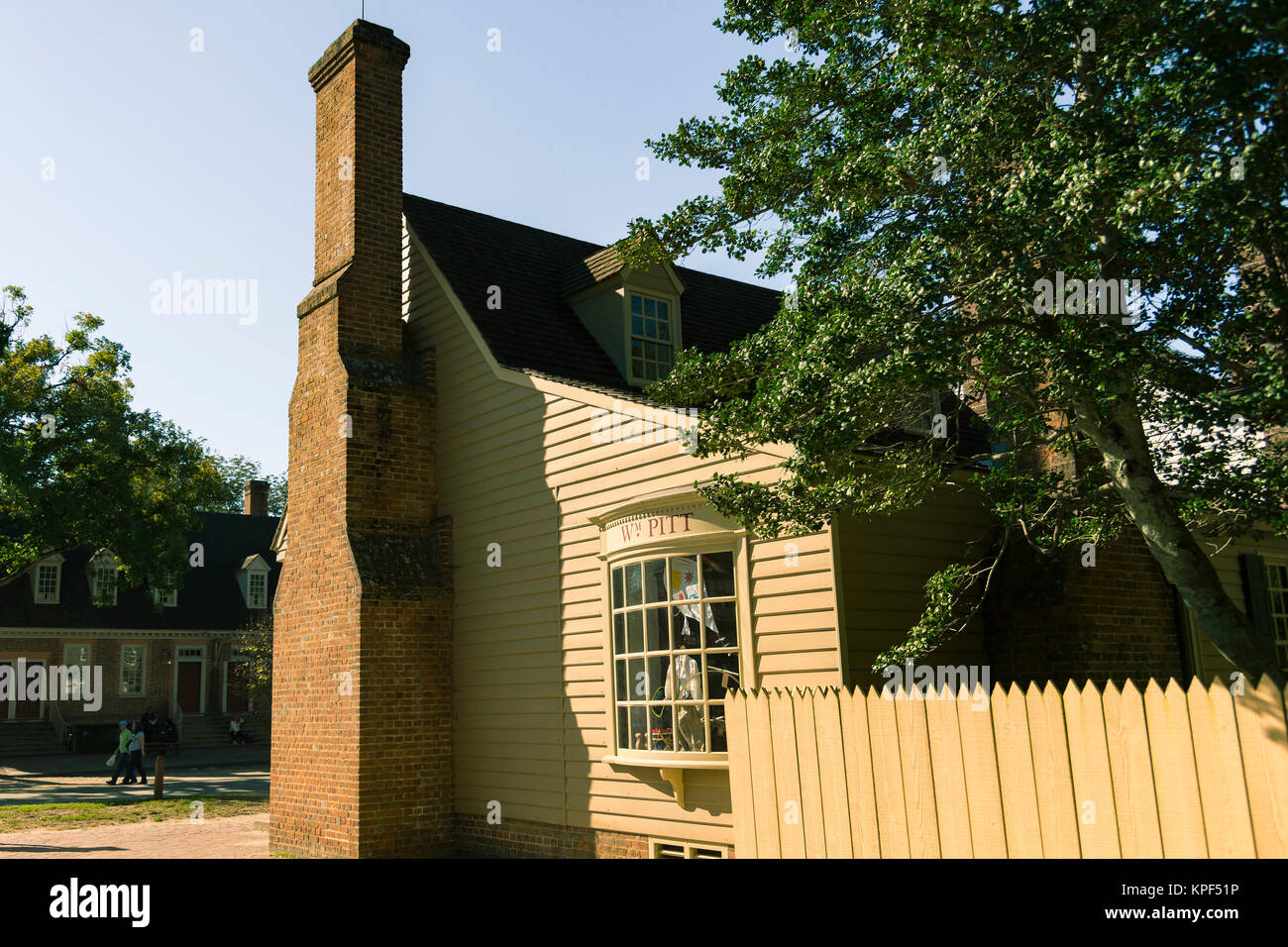 Colonial Williamsburg Wm. Pitt store on Duke of Gloucester Street Stock ...