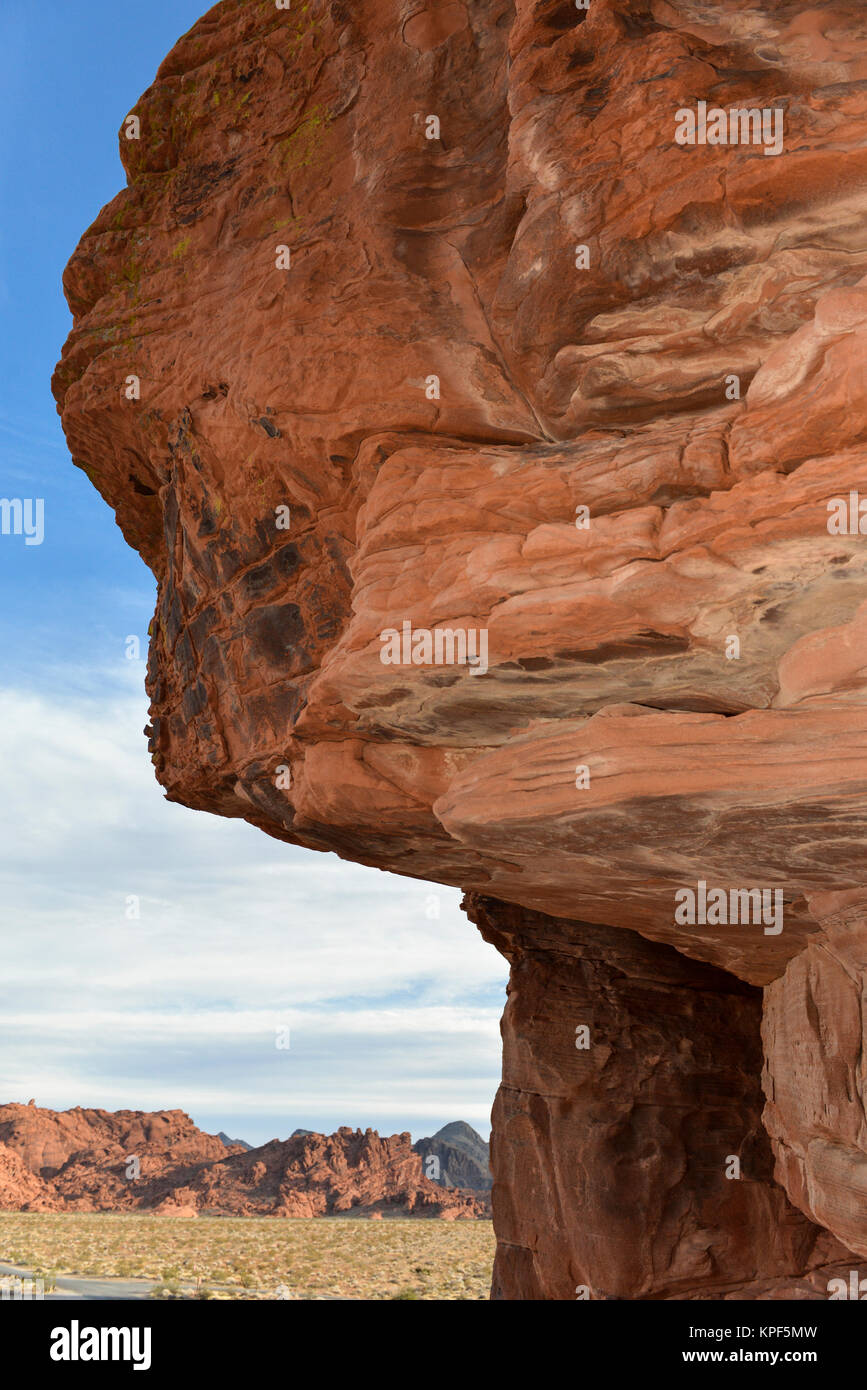 Southwestern desert rock formation hi-res stock photography and images ...