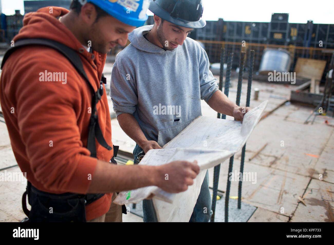 construction team working on work site Stock Photo - Alamy