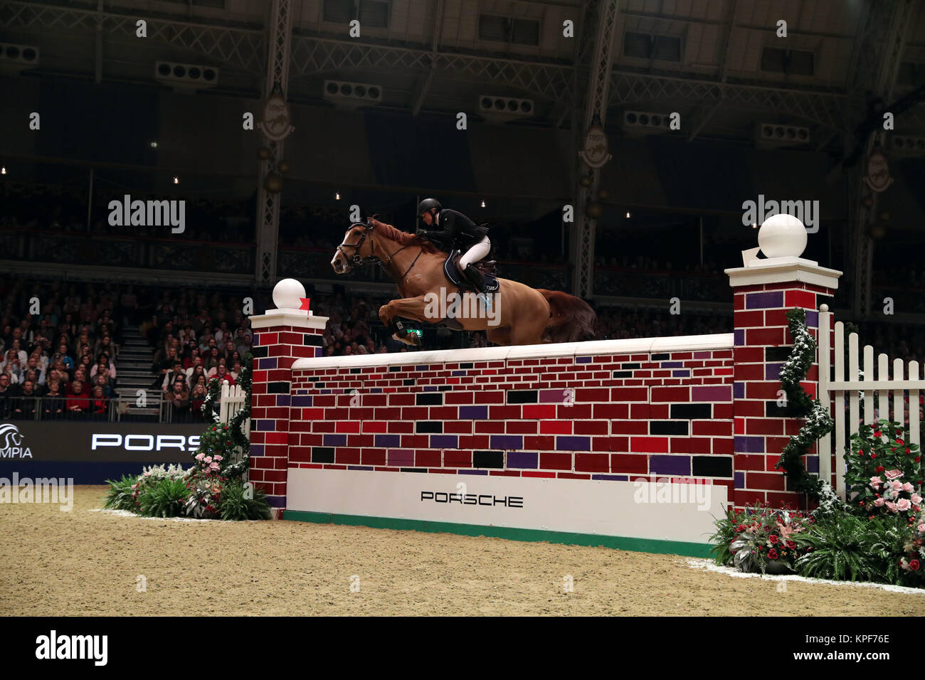 Great Britain's Laura Renwick riding Top Dollar VI wins the Cayenne ...