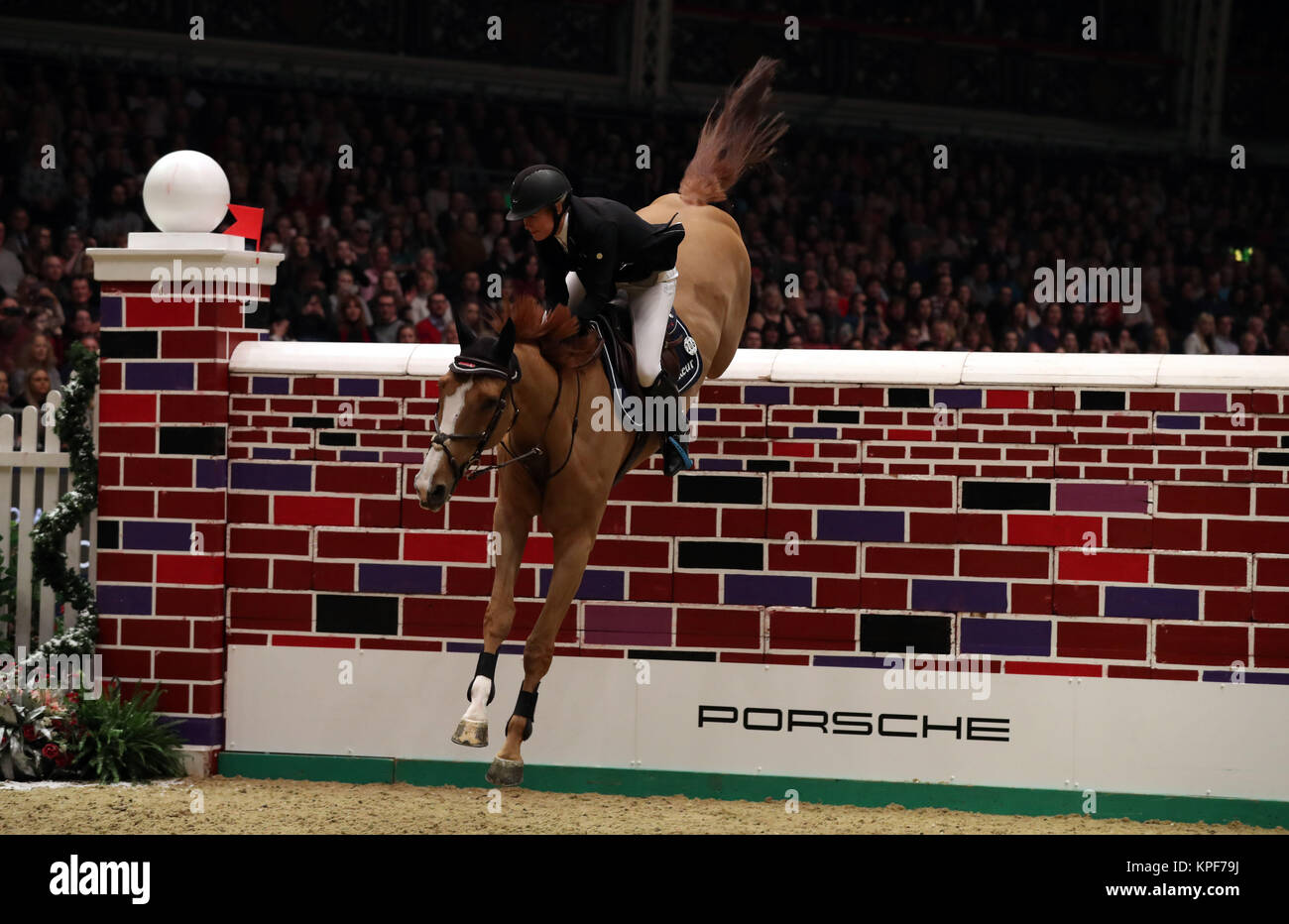 Great Britain's Laura Renwick riding Top Dollar VI wins the Cayenne ...