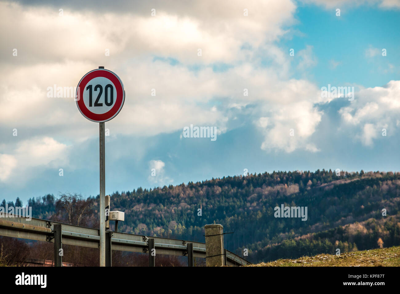 Autobahn speed limit sign hi-res stock photography and images - Alamy