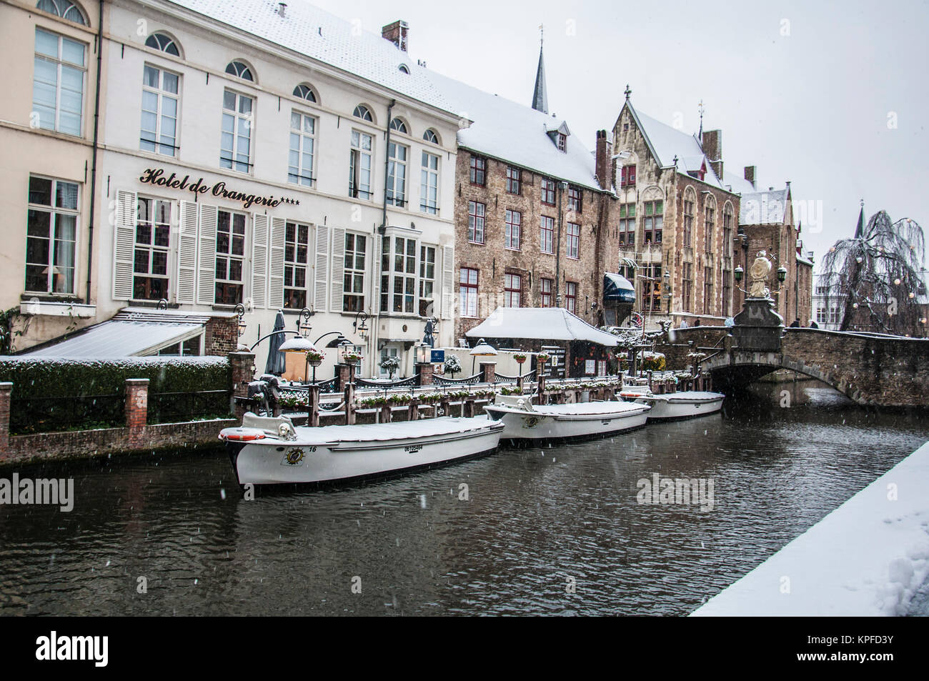 Canal flandes hi-res stock photography and images - Alamy