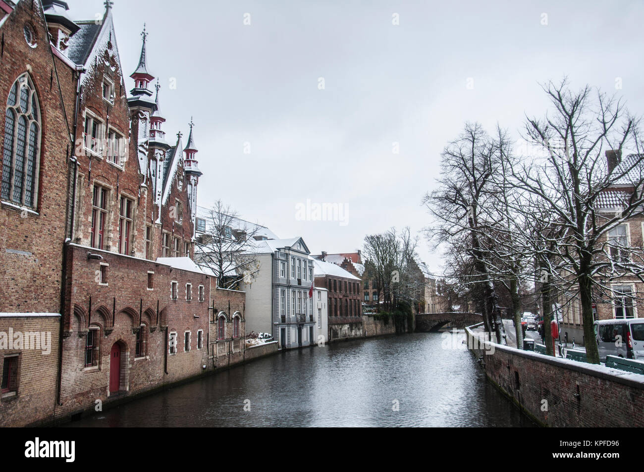 Bruges Canals Winter High Resolution Stock Photography and Images - Alamy