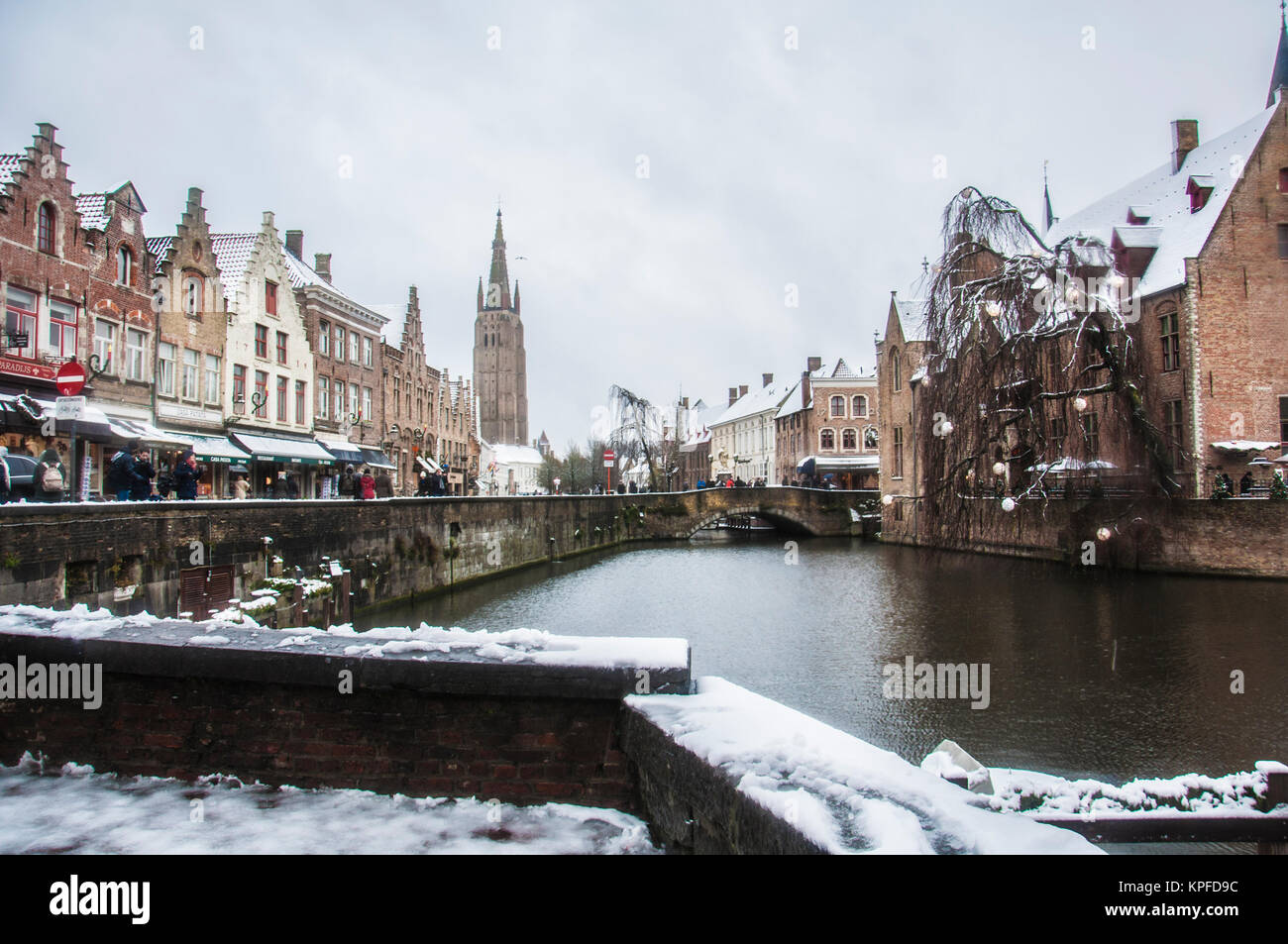 Bruges Canals Winter High Resolution Stock Photography and Images - Alamy