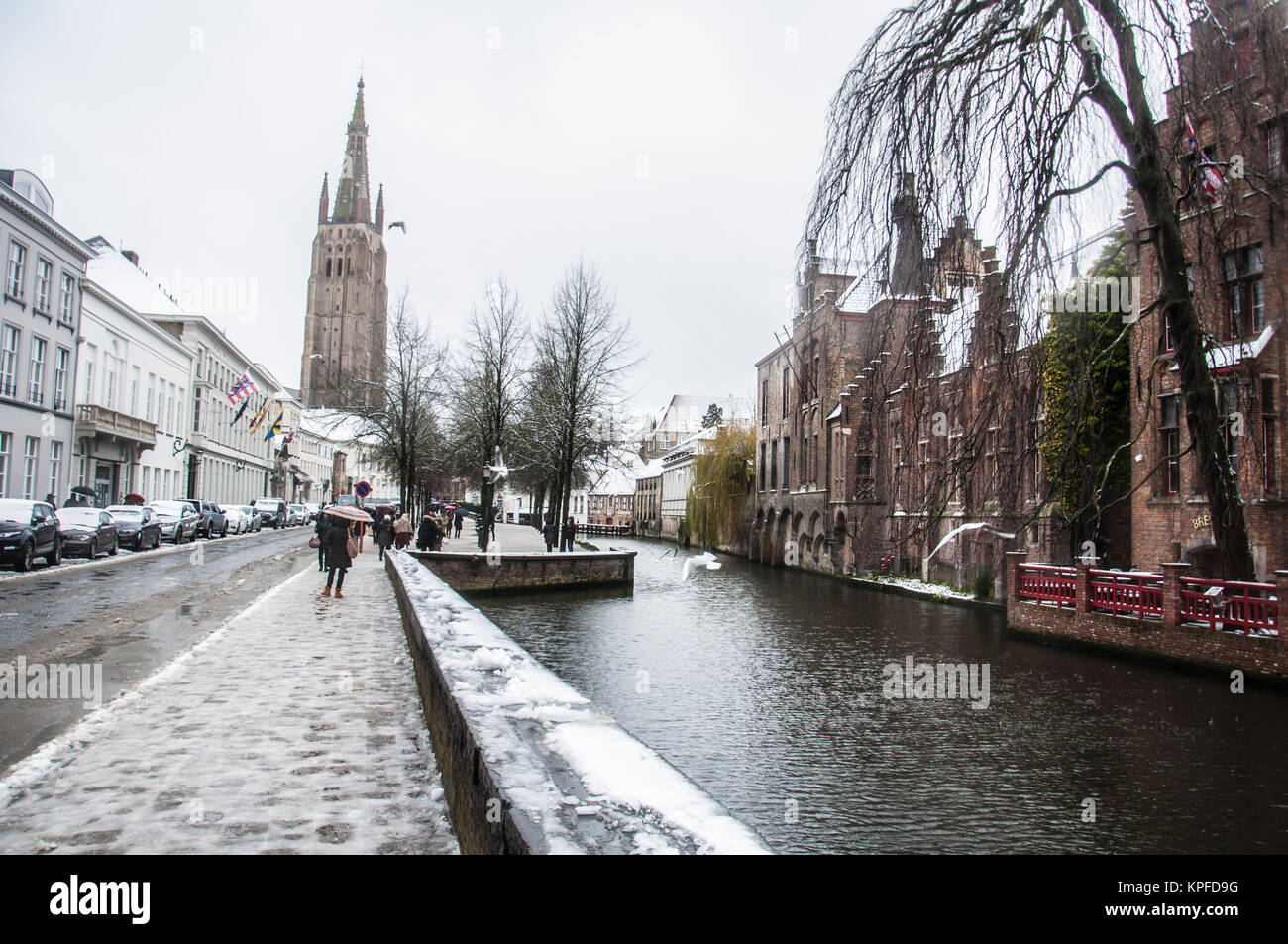 Canal of brugge, winter, snowing day, snow, bruges flanders, belgium ...