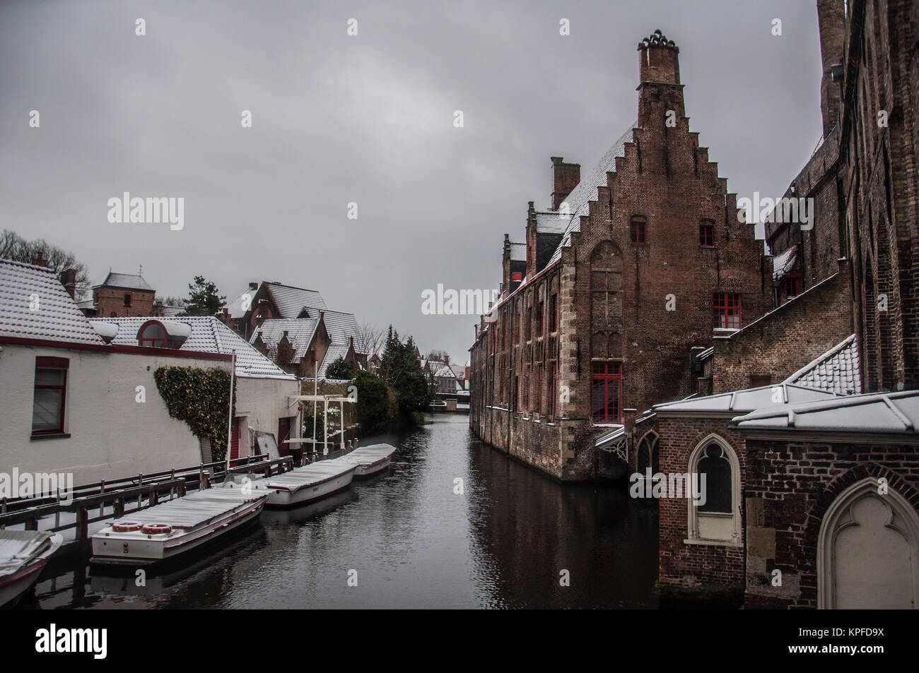Canal flandes hi-res stock photography and images - Alamy