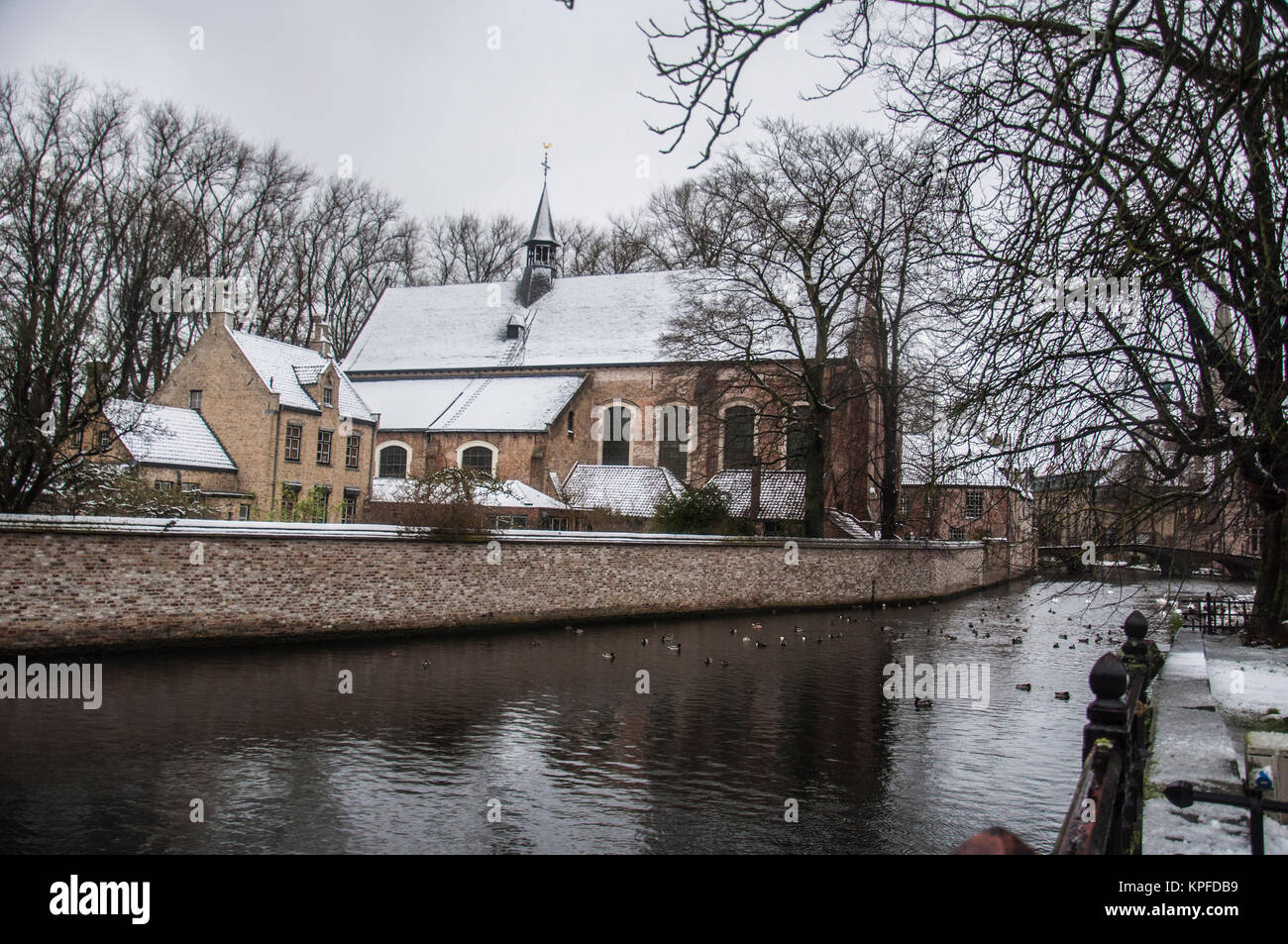 Brugge with snow hi-res stock photography and images - Alamy