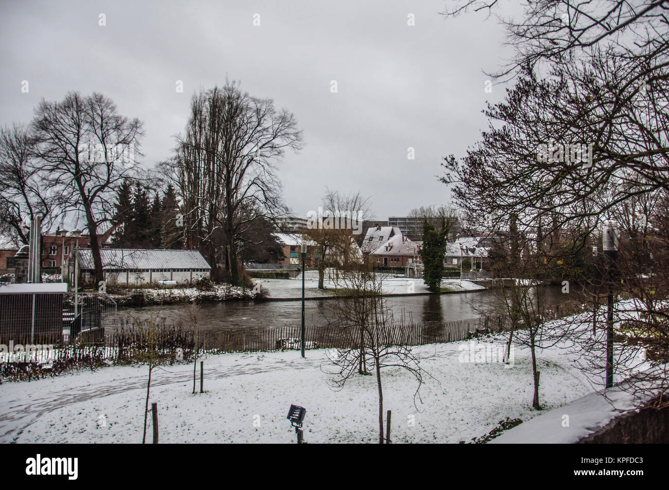 Minnewater bruges christmas hi-res stock photography and images - Alamy