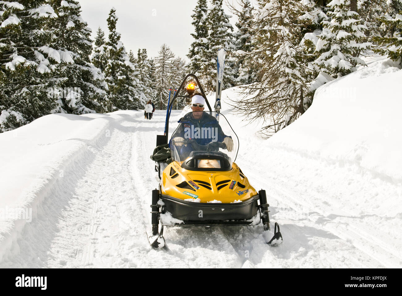European snowmobiles hi-res stock photography and images - Alamy