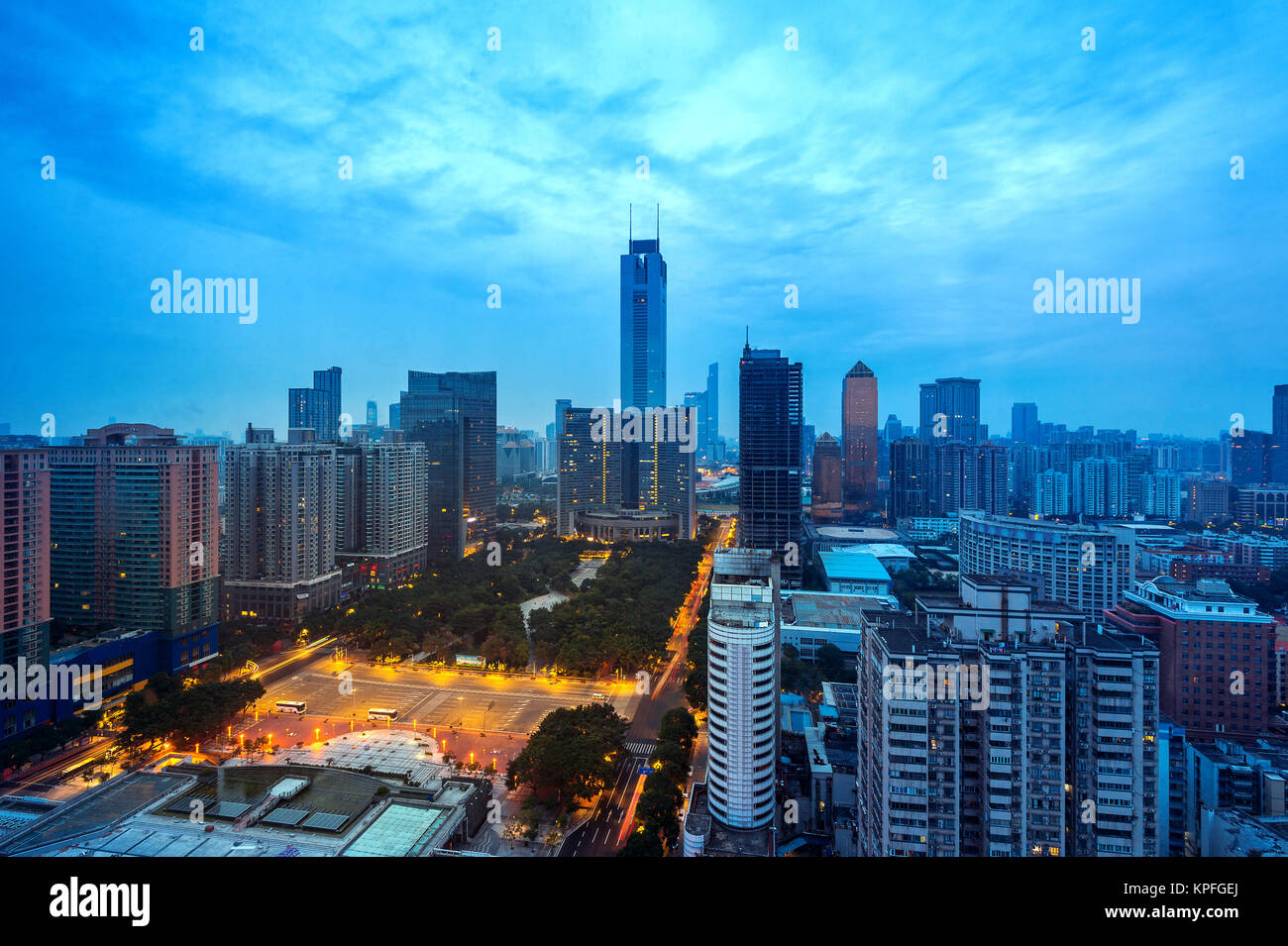 Sunset guangzhou tower river downtown hi-res stock photography and ...