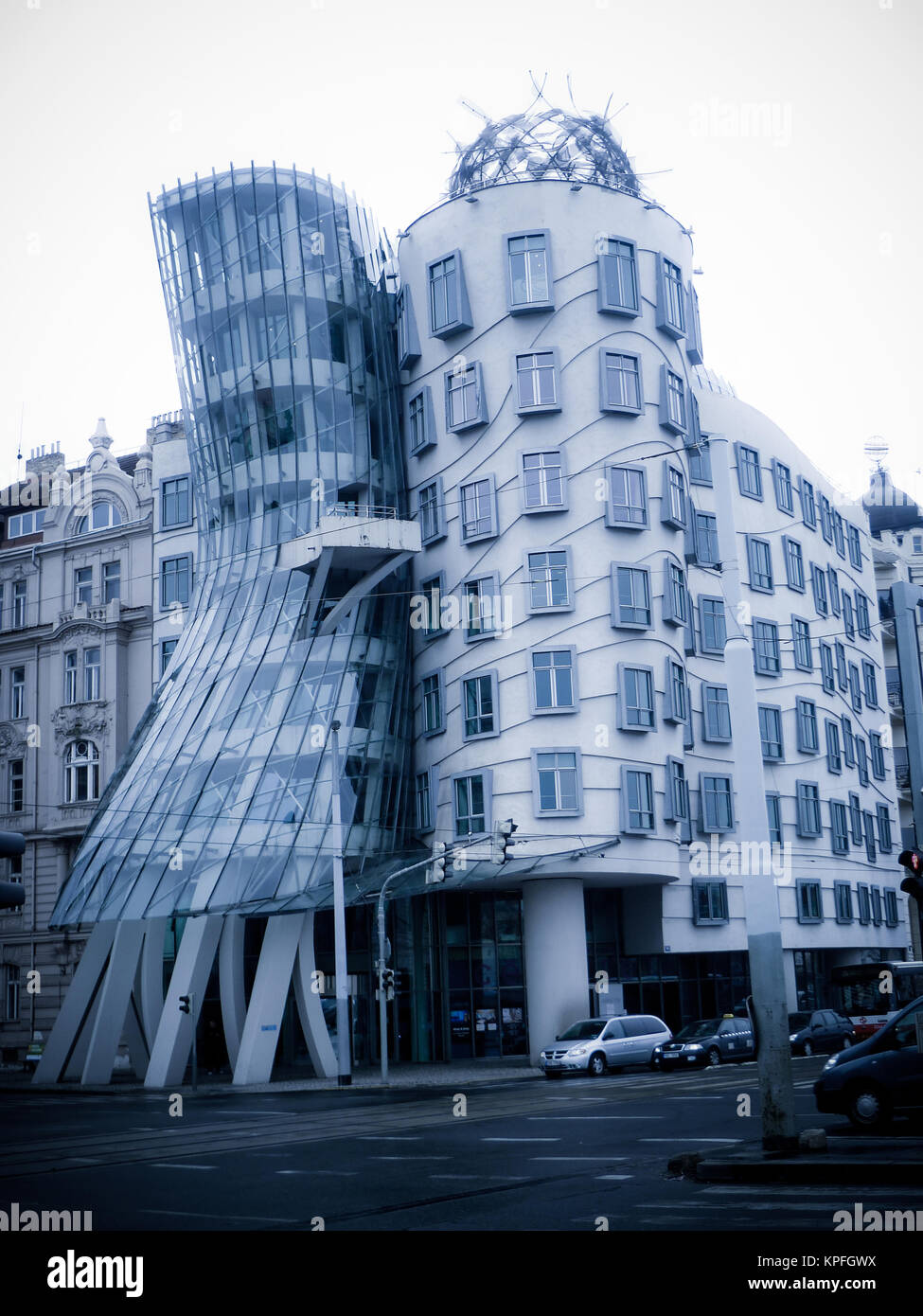 The Dancing House in Prague Stock Photo - Alamy