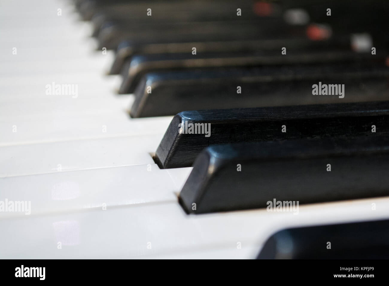 Piano Keys White Background Stock Photos & Piano Keys White Background ...