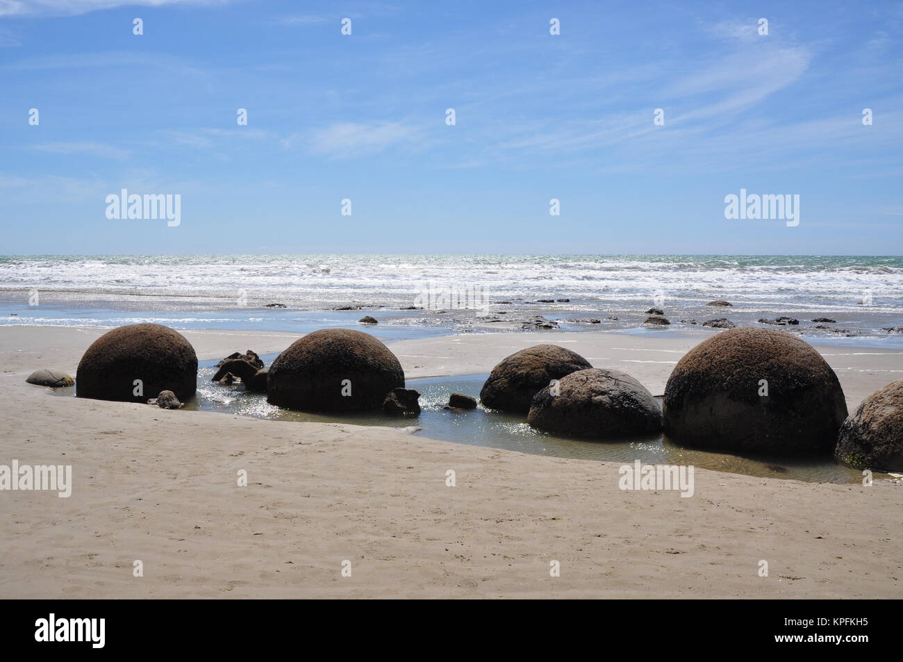 New Zealand,South Island - Moreaki Boulders Beach Stock Photo - Alamy