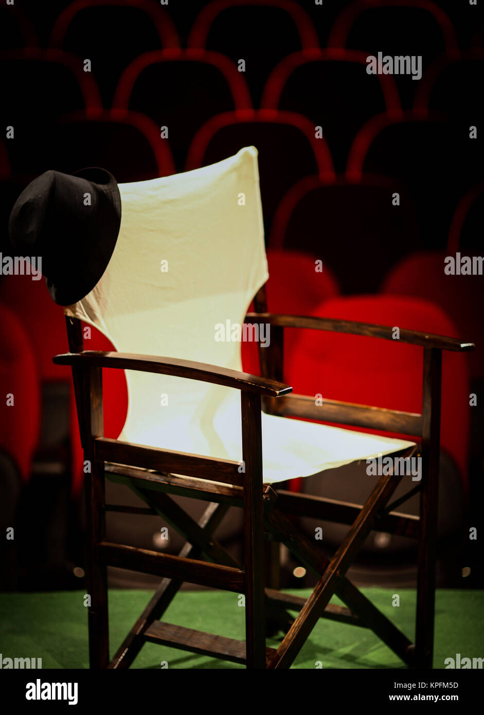 Empty chairs in front of stage hi-res stock photography and images - Alamy
