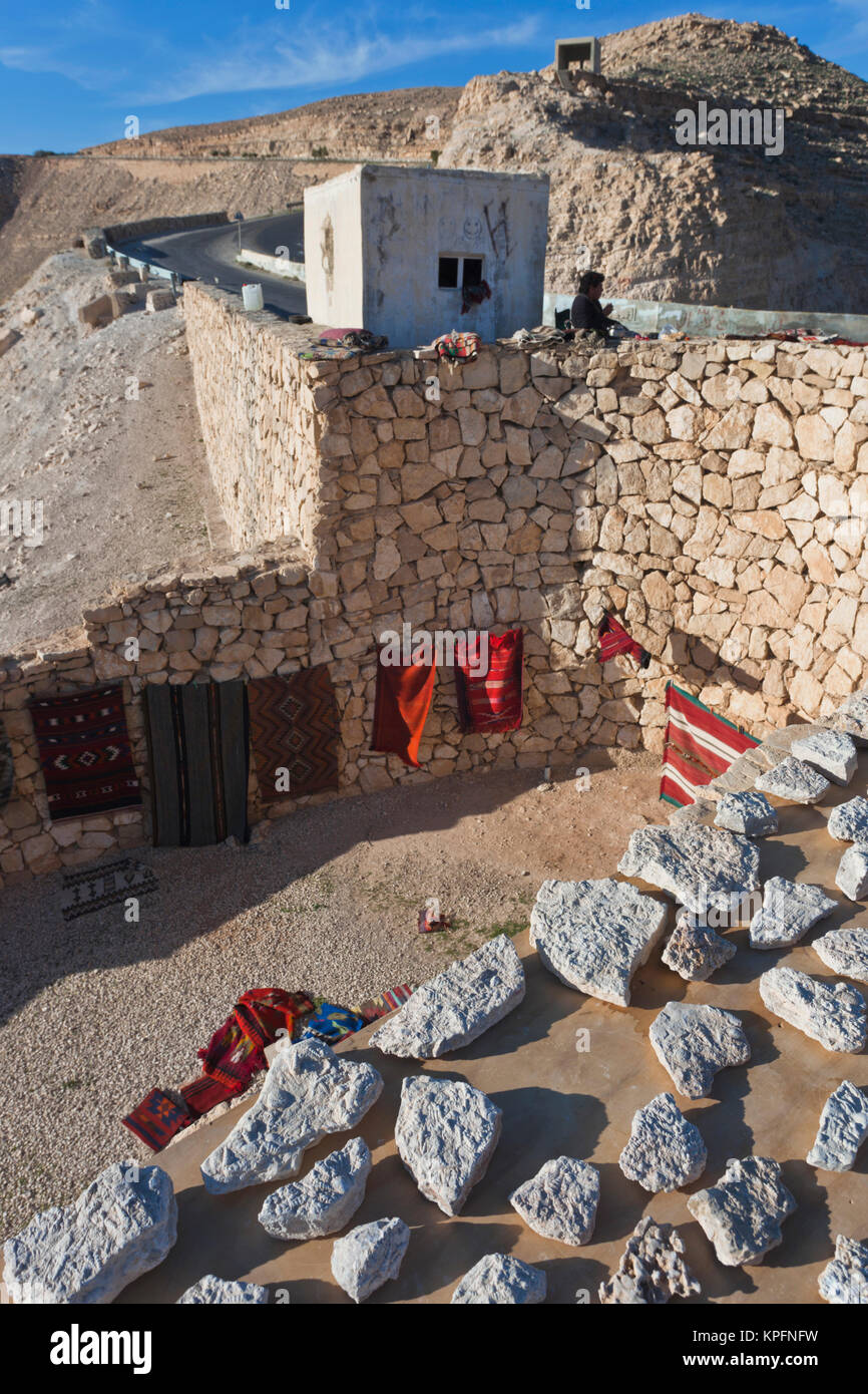 Jordan, Kings Highway, Wadi Mujib, roadside tourist shop Stock Photo ...