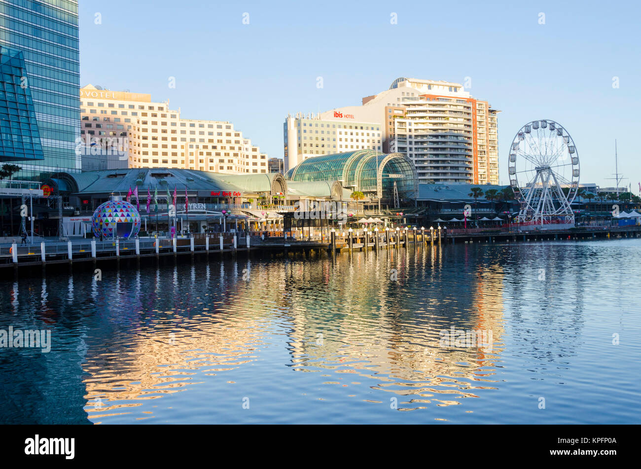 Darling harbour architecture hi-res stock photography and images - Alamy