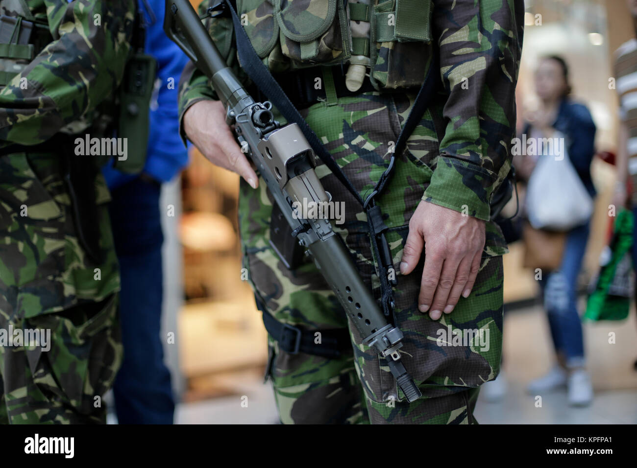 Armed romanian soldiers Stock Photo - Alamy