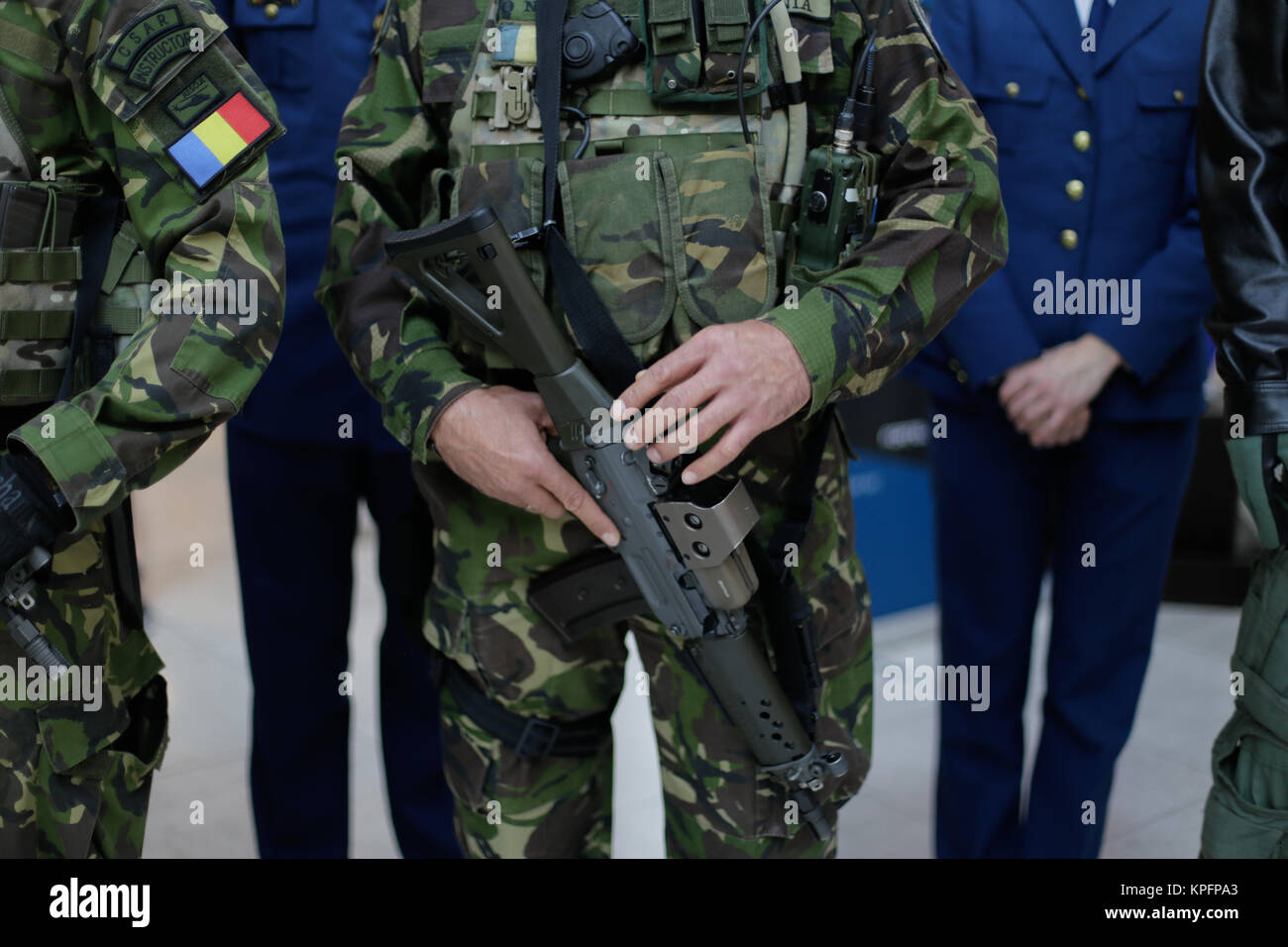 Romanian soldiers hi-res stock photography and images - Alamy