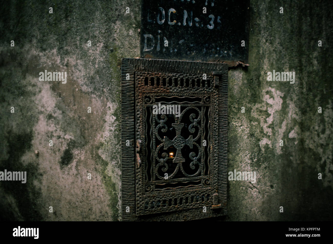 Graves, statues and crypts in an old cemetery Stock Photo - Alamy