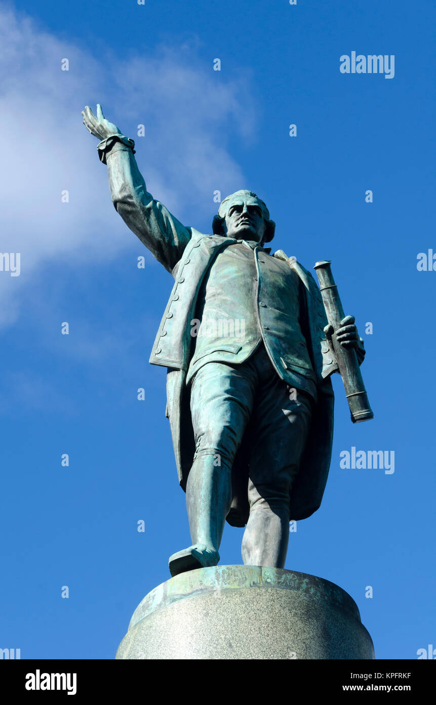 Captain cook statue hyde park sydney hi-res stock photography and ...