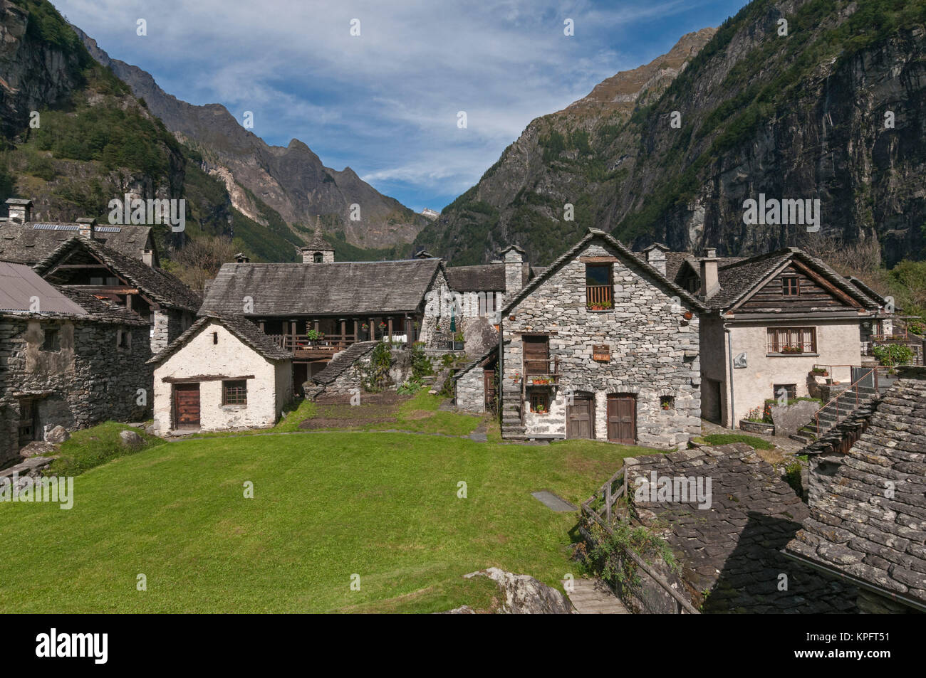 Valle bavona hi-res stock photography and images - Alamy