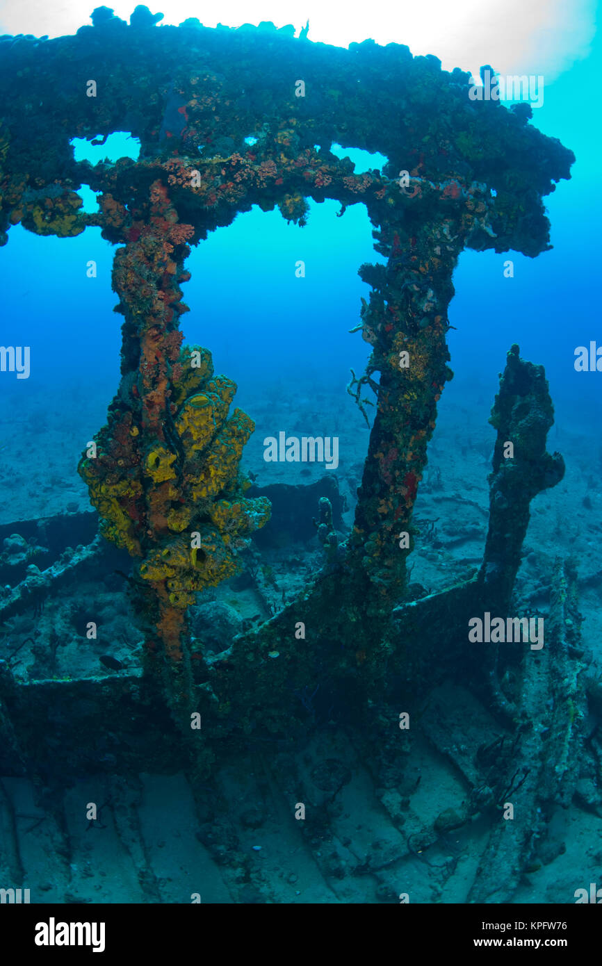 Wreck of the RMS Rhone, iron-hulled steam sailing vessel, sank after ...