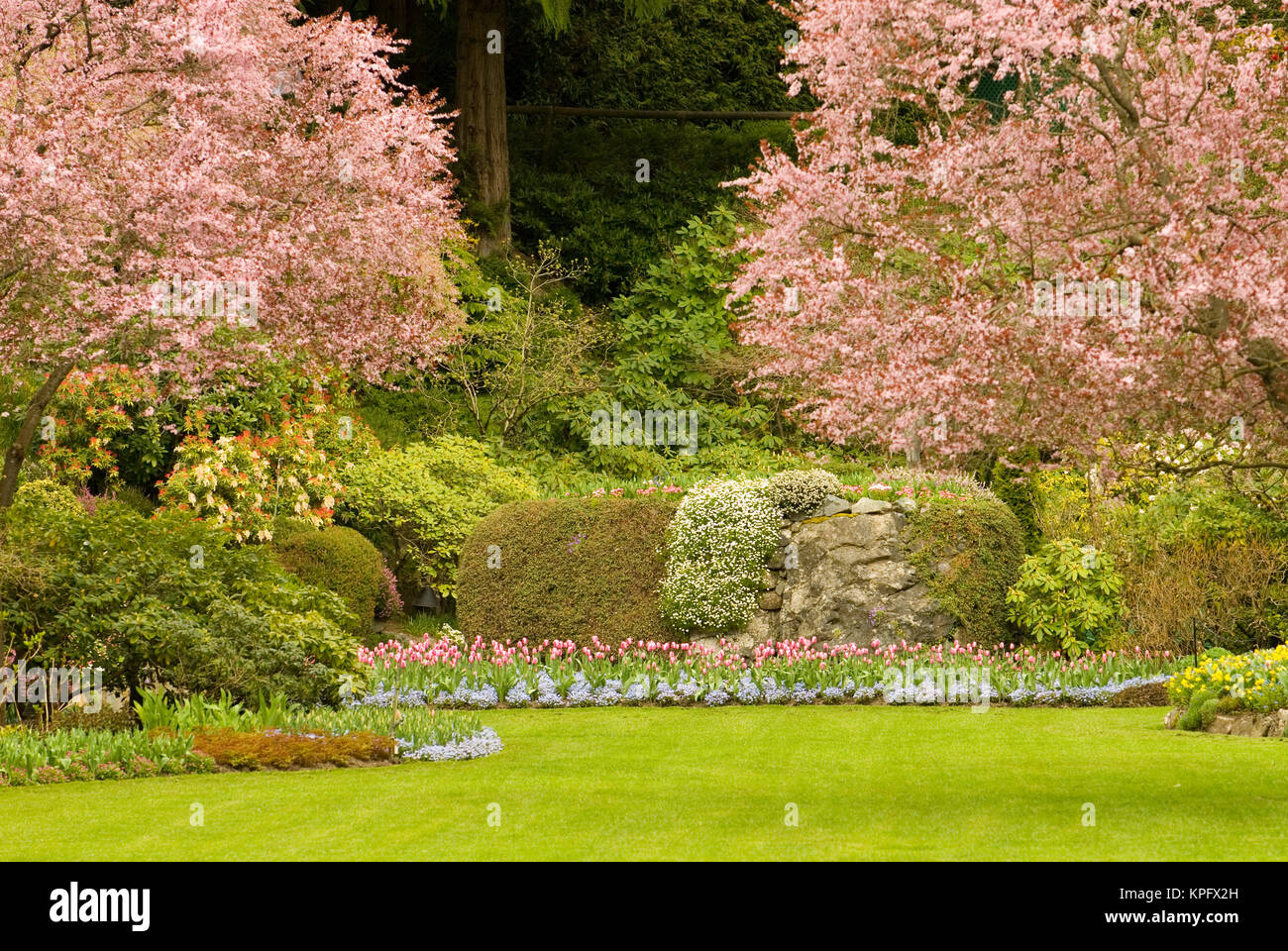 North America, Canada, British Columbia, Butchart Gardens. Sunken ...