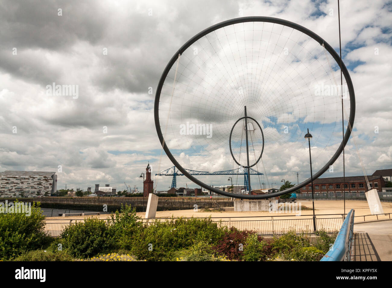 The Temenos sculpture and the Transporter Bridge and civic clock in the ...