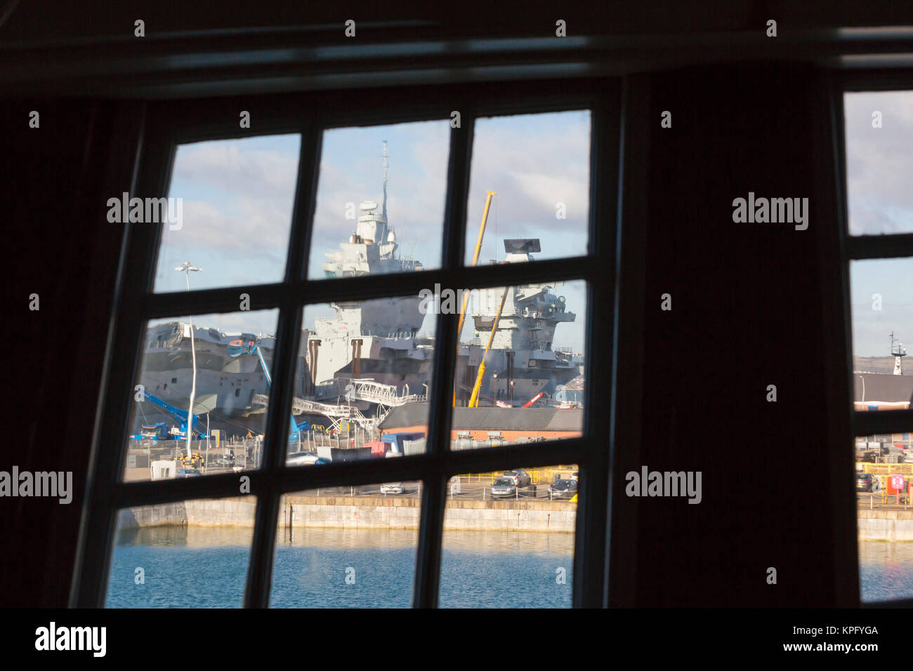 Inside the hms victory hi-res stock photography and images - Alamy