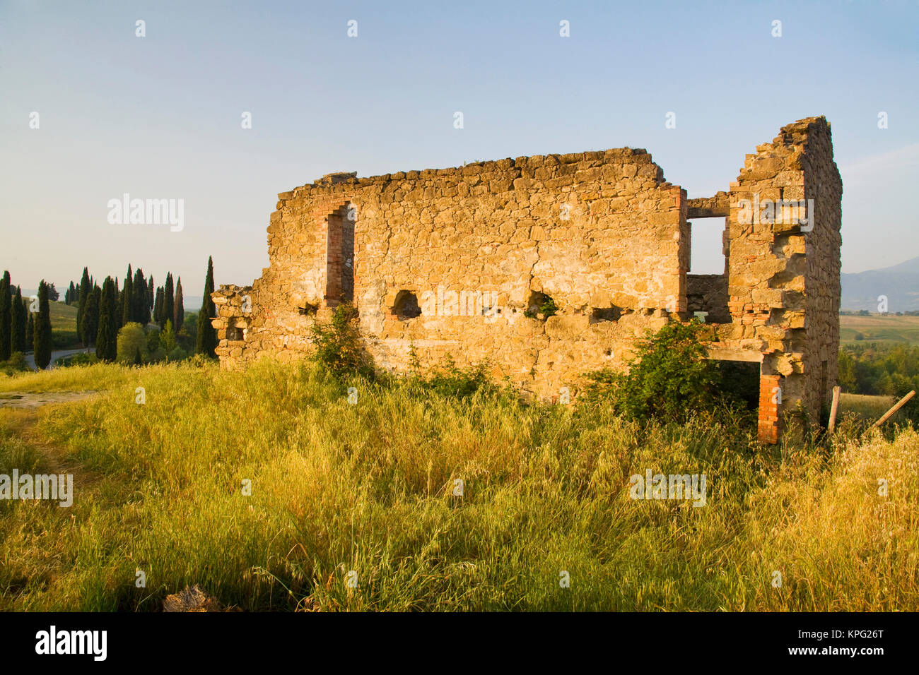 Italy, Tuscany, Abandon Old Home Ruin in Wheat Field Stock Photo - Alamy