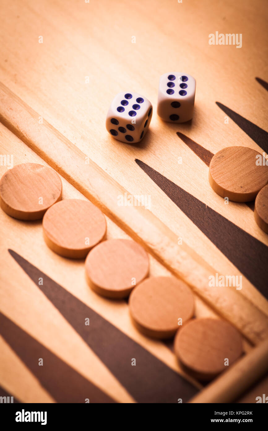 Backgammon board and dice Stock Photo - Alamy