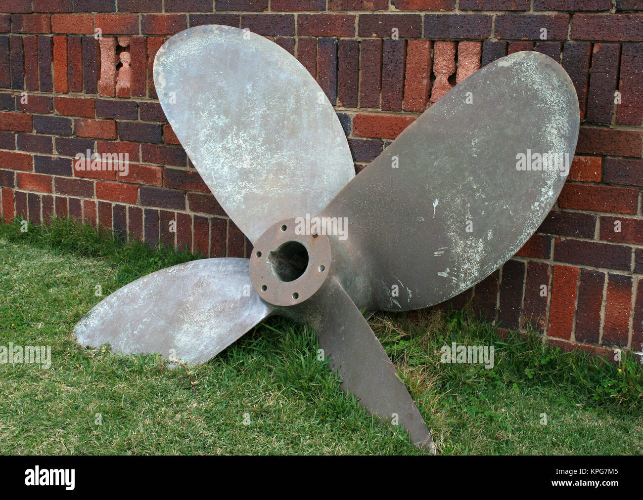 Ship propeller hi-res stock photography and images - Alamy