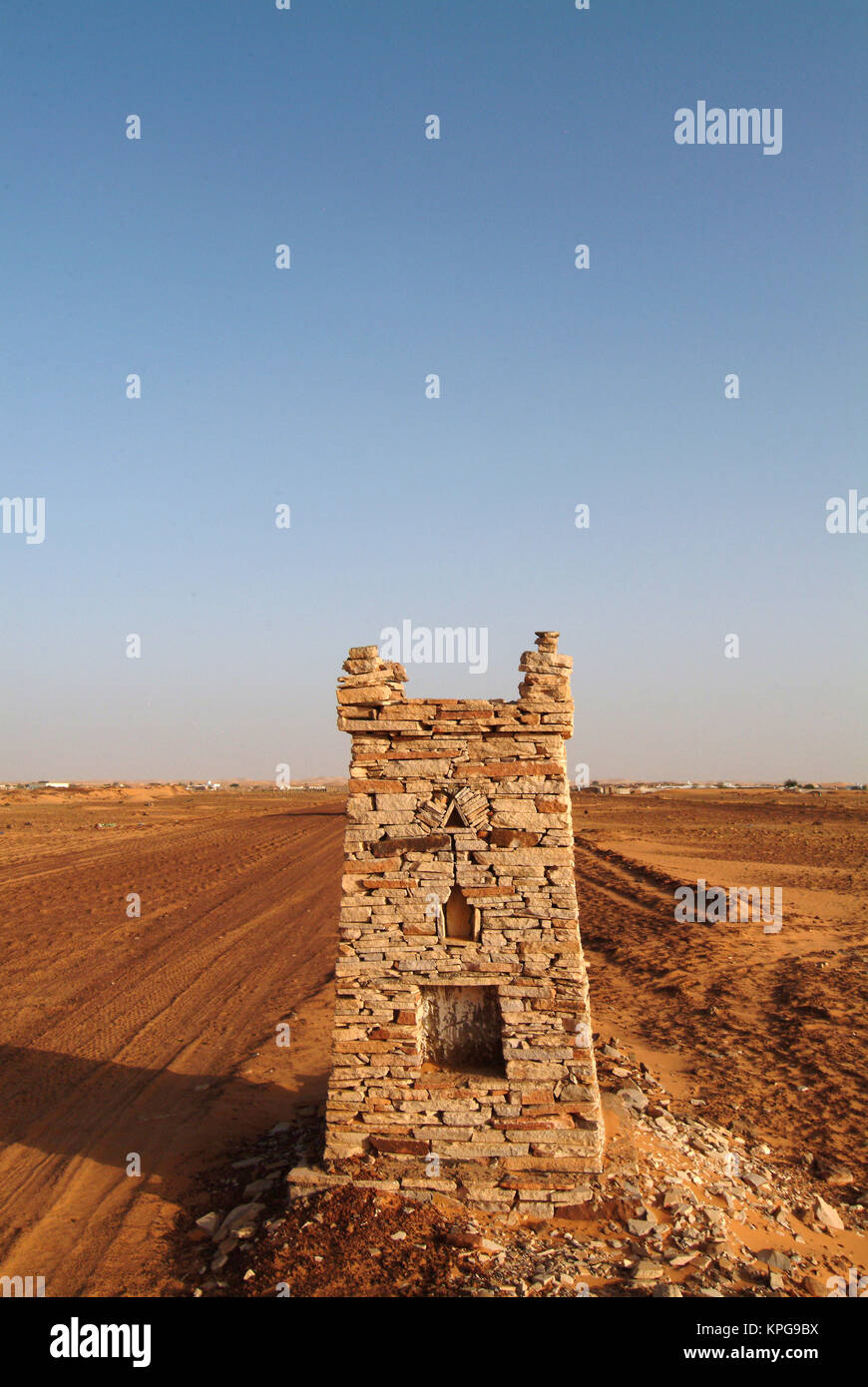 Chinguetti tower hi-res stock photography and images - Alamy