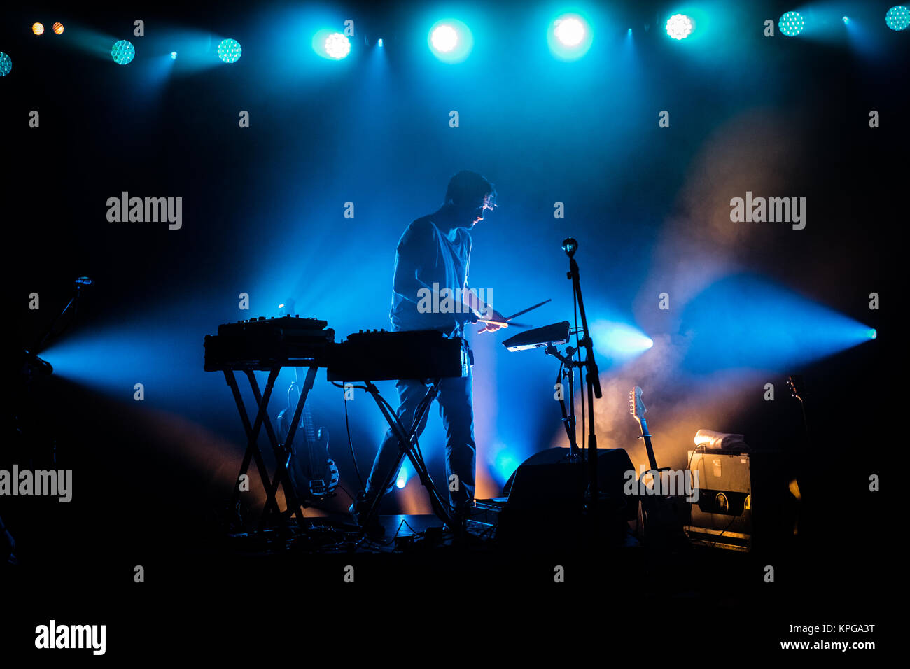 Bonobo artist hi-res stock photography and images - Alamy