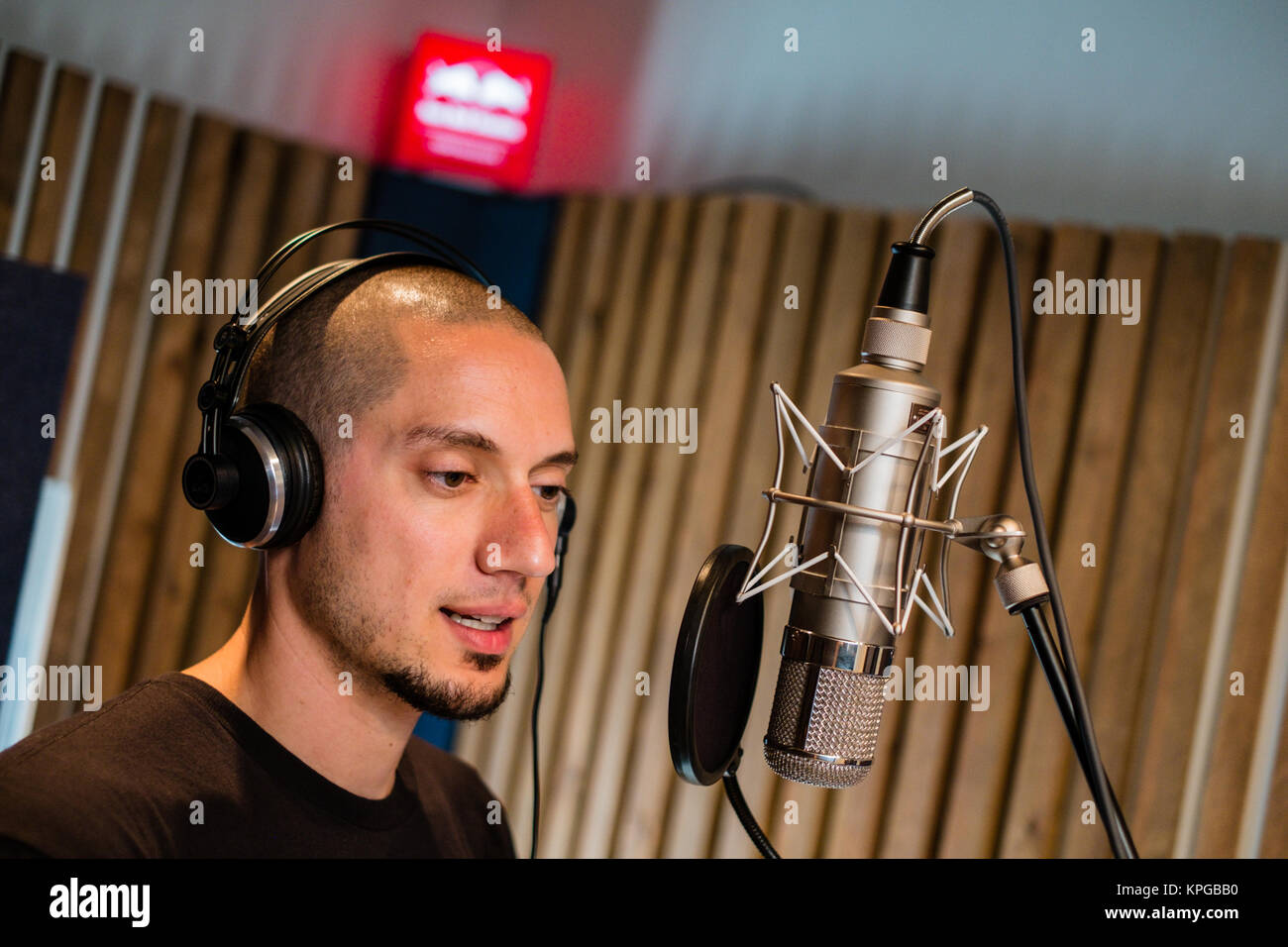 The Syrian-American rapper, poet and peace acticist Omar Offend ...