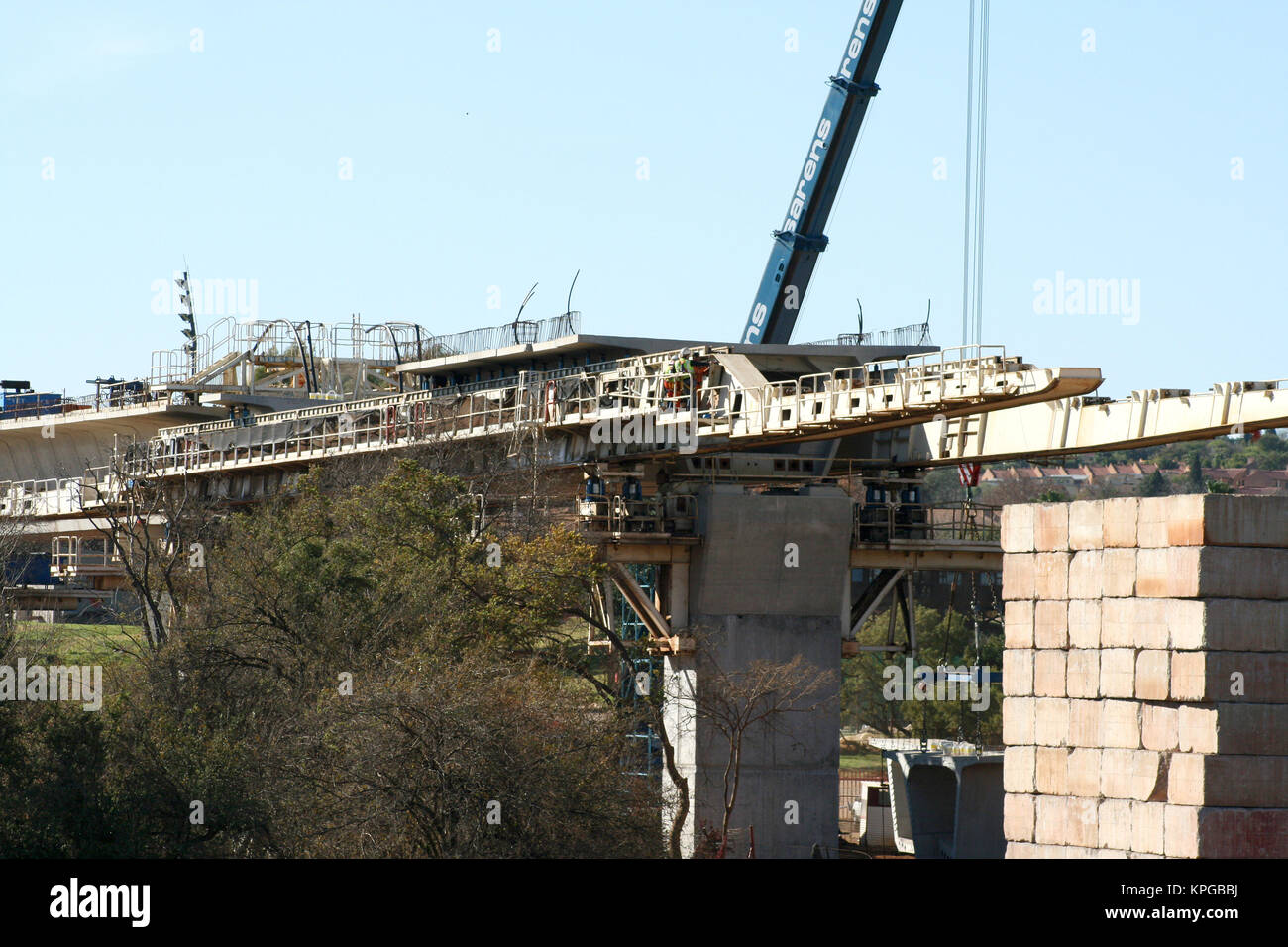 Gautrain bridge under construction hi-res stock photography and images ...