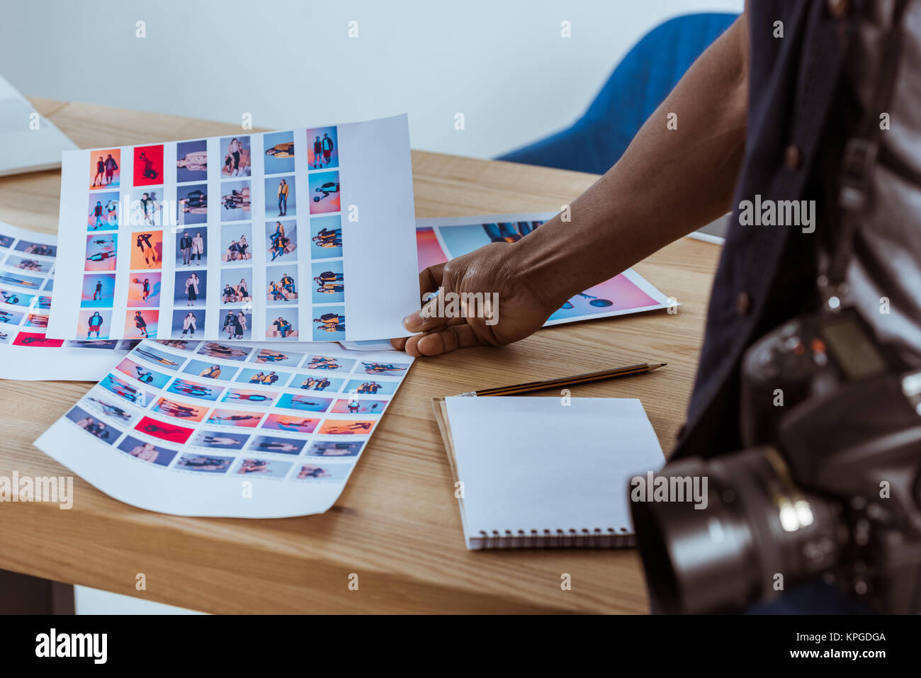 Male photographer choose camera hi-res stock photography and images - Alamy