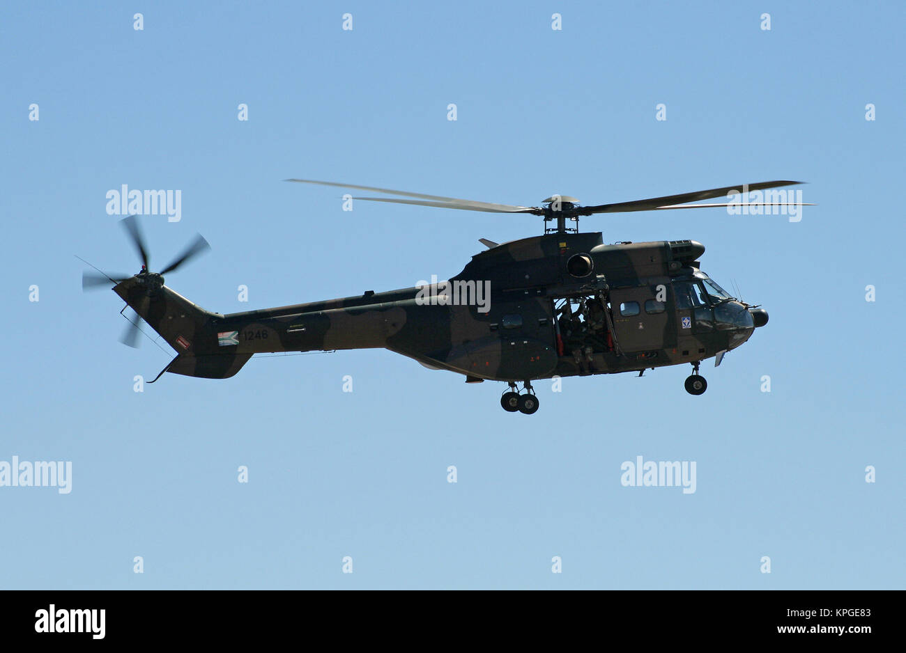 Helicopters flying africa hi-res stock photography and images - Alamy