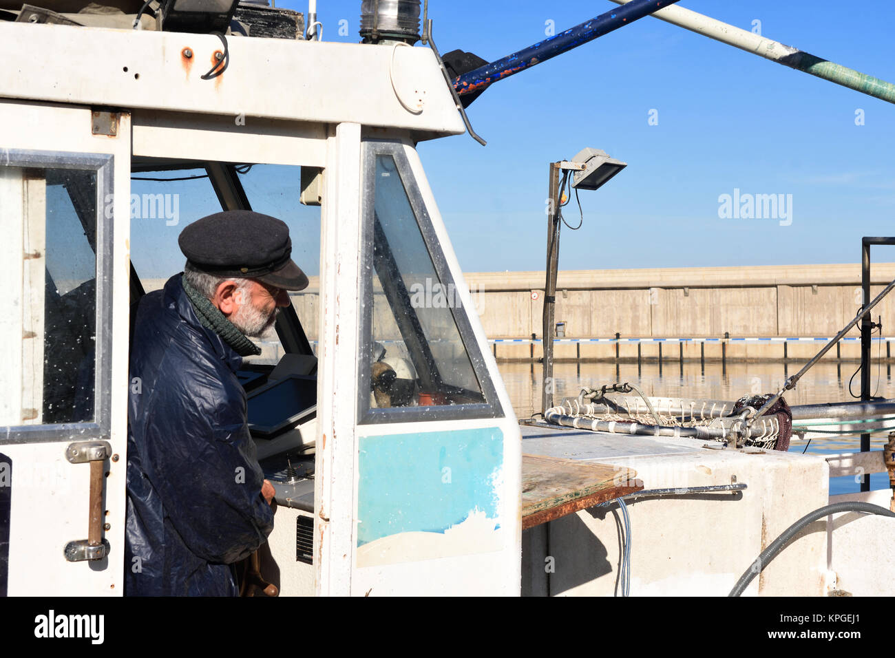 fisherman working in the sea Stock Photo - Alamy