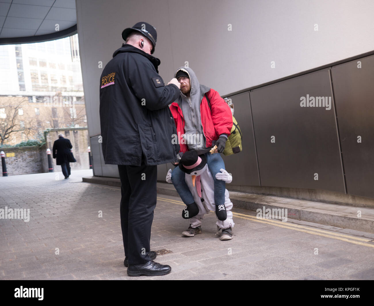 Police officer interview hi-res stock photography and images - Alamy