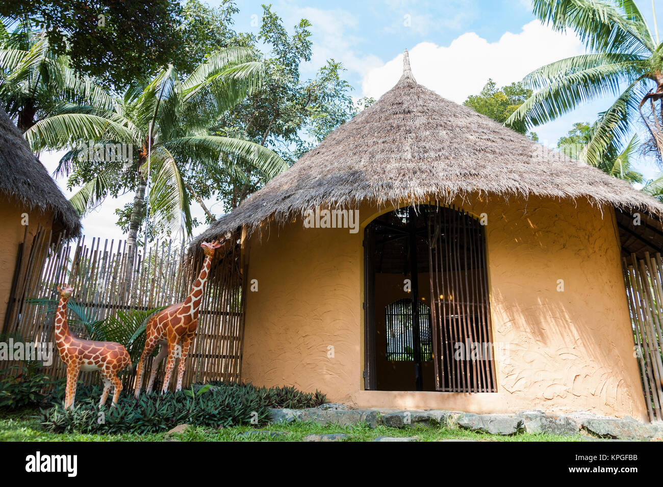 Kenya Hut High Resolution Stock Photography and Images - Alamy