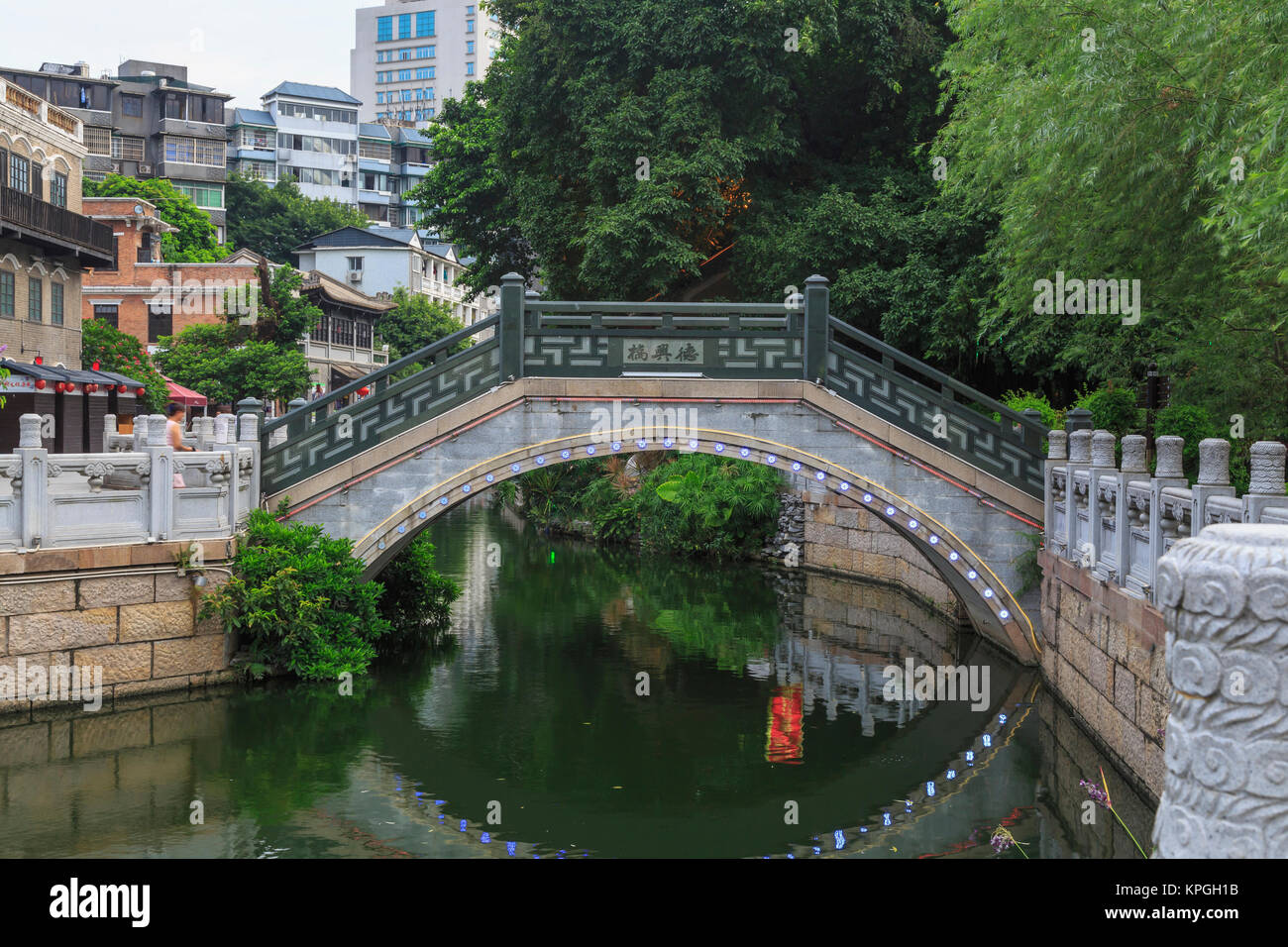 Pedestrian bridge, Litchi Bay area, Guangzhou, China Stock Photo - Alamy