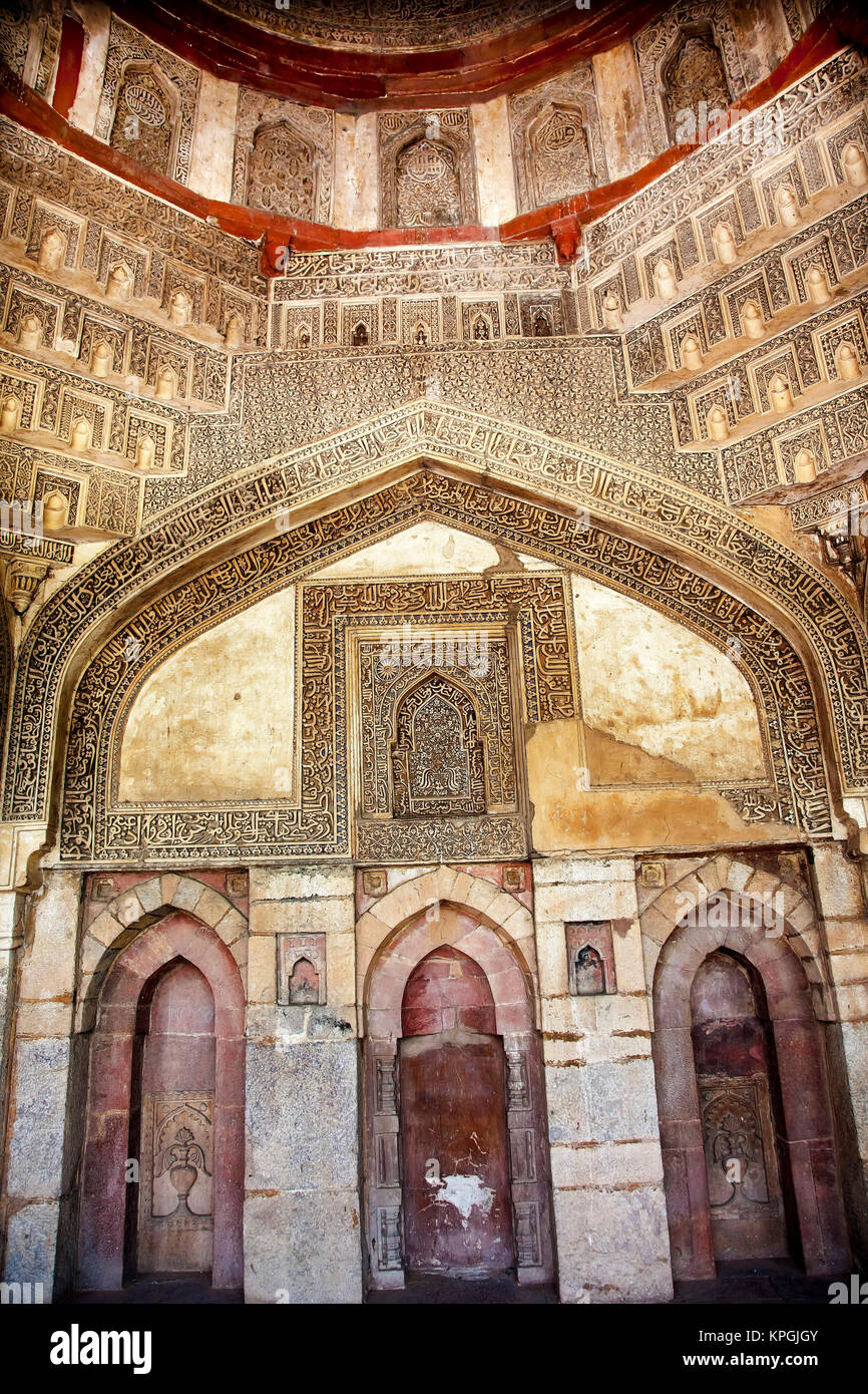Decorations Inside Ancient Sheesh Shish Gumbad Tomb Lodi Gardens, New ...