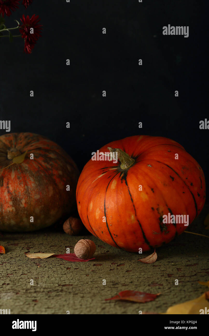 Dark pumpkin background, food closeup Stock Photo - Alamy