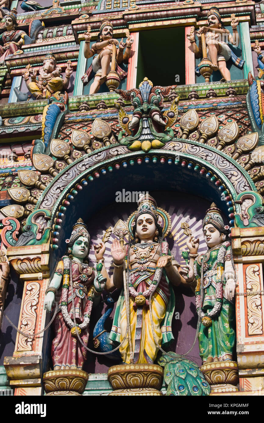 France, Reunion Island, St-Andre, Hindu temple de Petit-Bazaar Stock ...