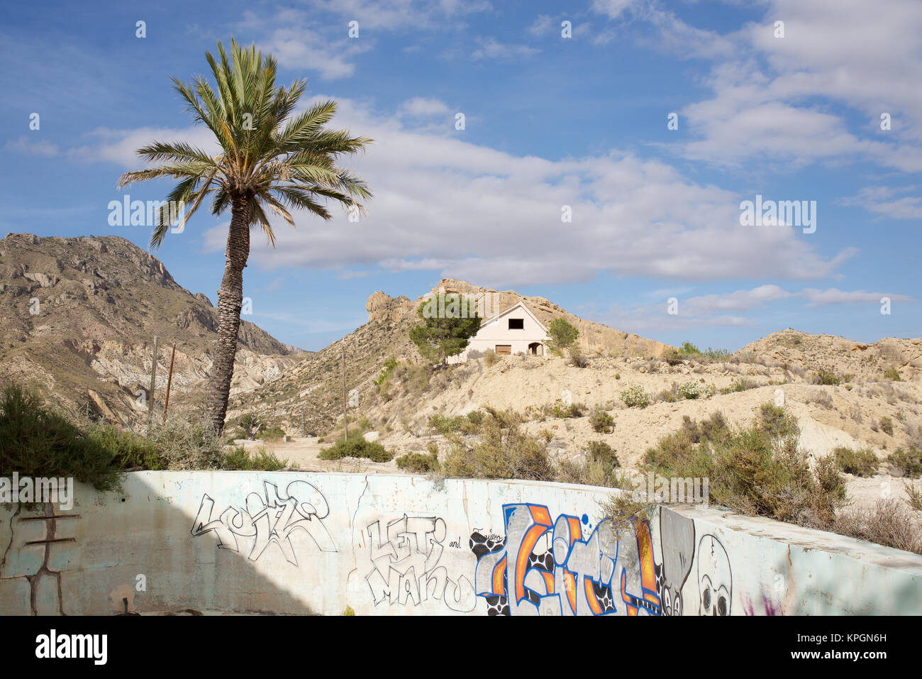 Empty run-down villa in the countryside Stock Photo - Alamy