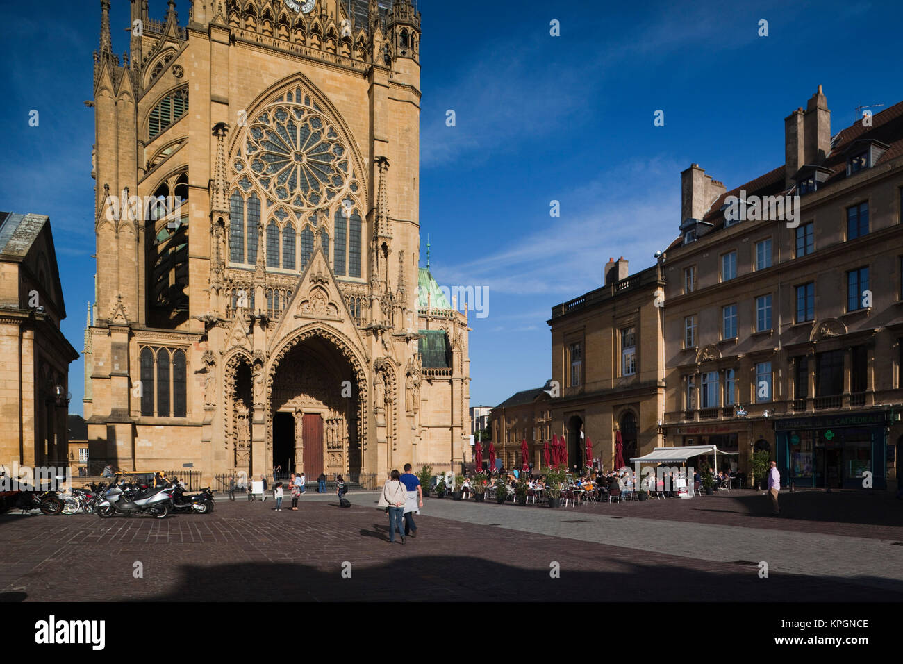 France, Moselle, Lorraine Region, Metz, Cathedrale St-Etienne Stock ...